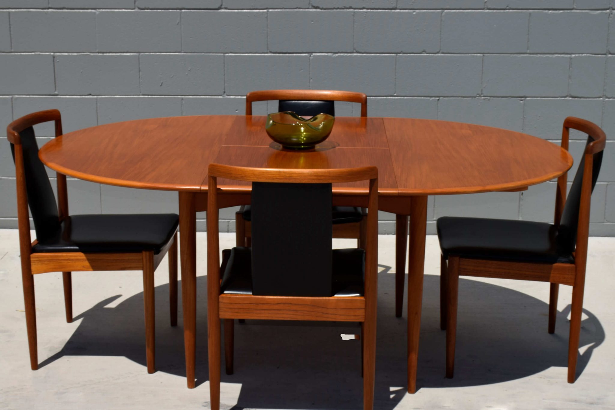 Parker Extendable Dining Table (Circa 1970s) - Structured Rebellion