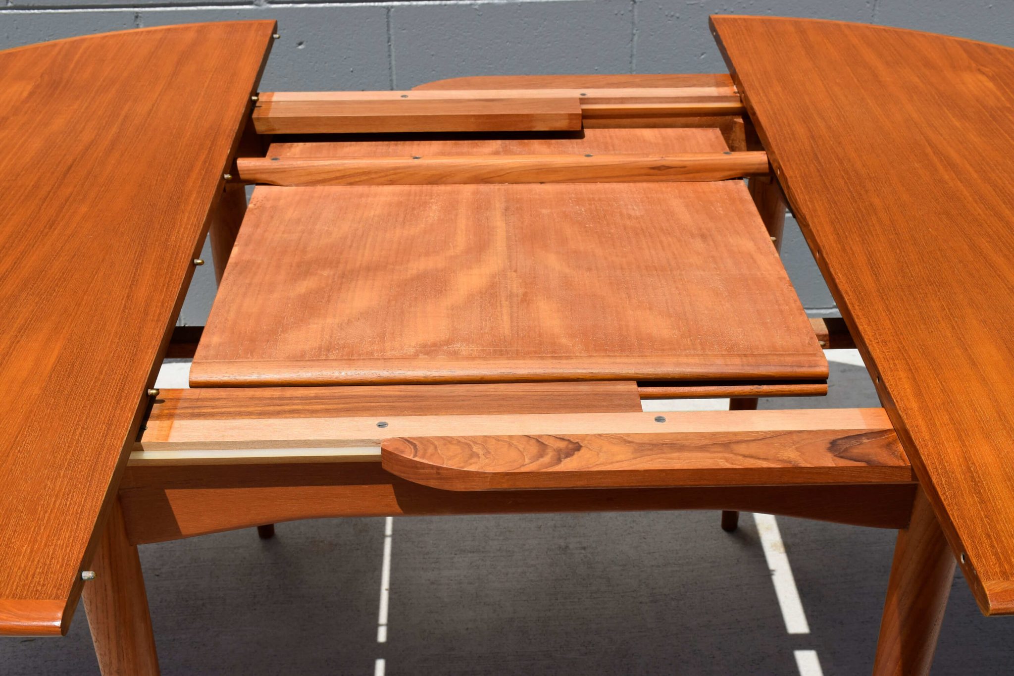 Parker Extendable Dining Table (Circa 1970s) - Structured Rebellion