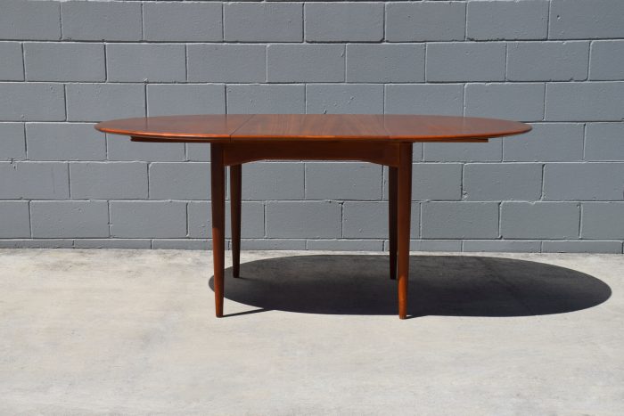 Parker Round Extendable Dining Table (Circa 1970s) - Structured Rebellion