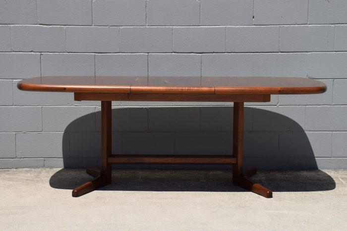 Diethelm Scanstyle Extendable Dining Table (Circa 1970s) - Structured ...