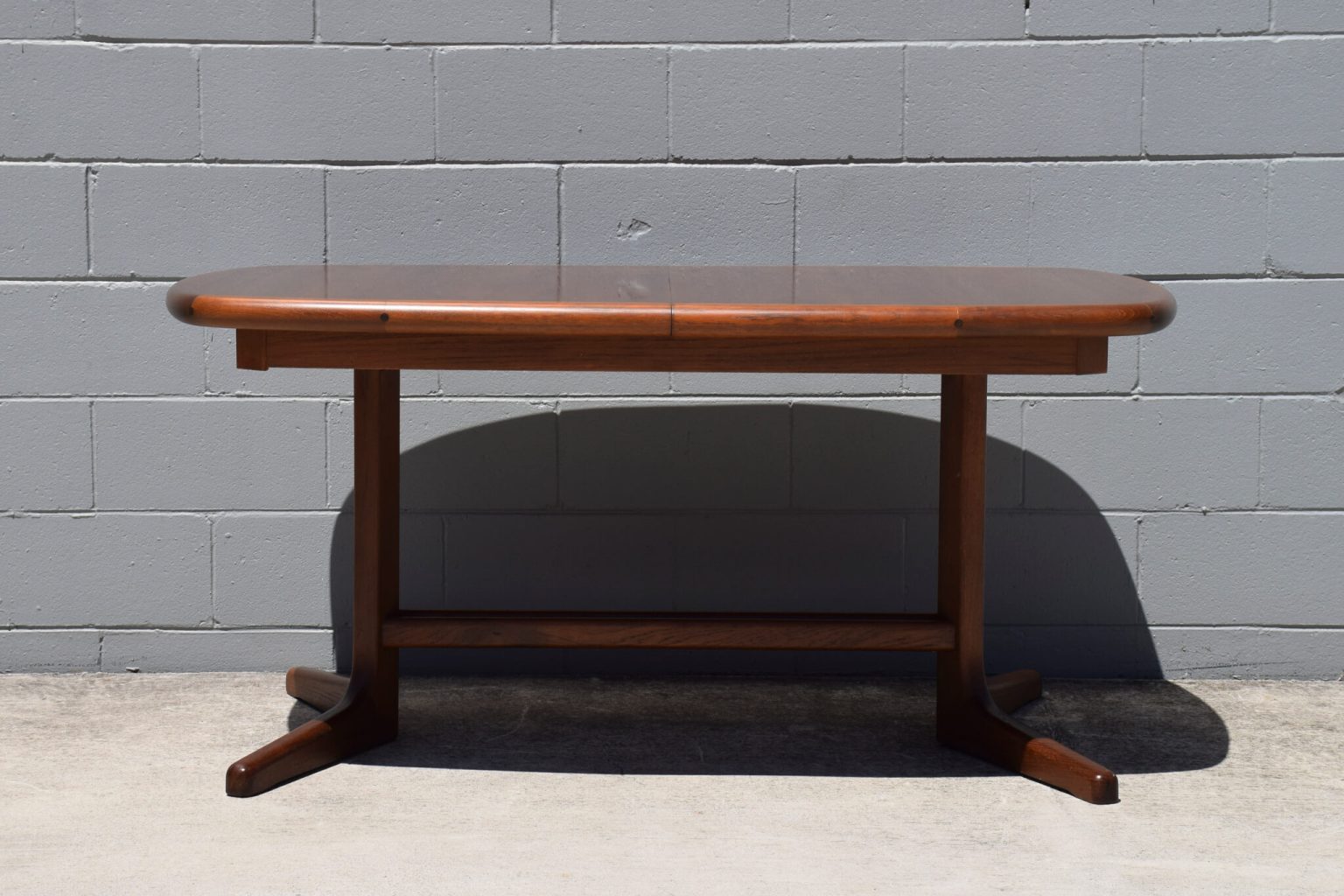 Diethelm Scanstyle Extendable Dining Table (Circa 1970s) - Structured ...