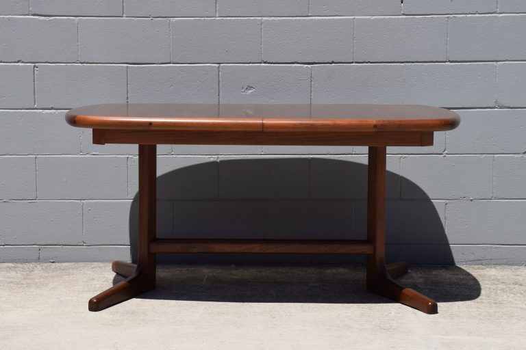 Diethelm Scanstyle Extendable Dining Table (Circa 1970s) - Structured ...